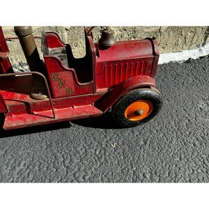 Structo | Toys | Antique 93s Structo Fire Engine Pumper Truck Pressed ...